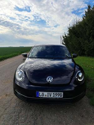 Melns Volkswagen Beetle 2013 Viļņa, ar dzinēja tilpumu 1.40 L un nobraukumu 72 tūkst. km par 7130 €, foto  vietnē AUTOMOTO.COM.LV