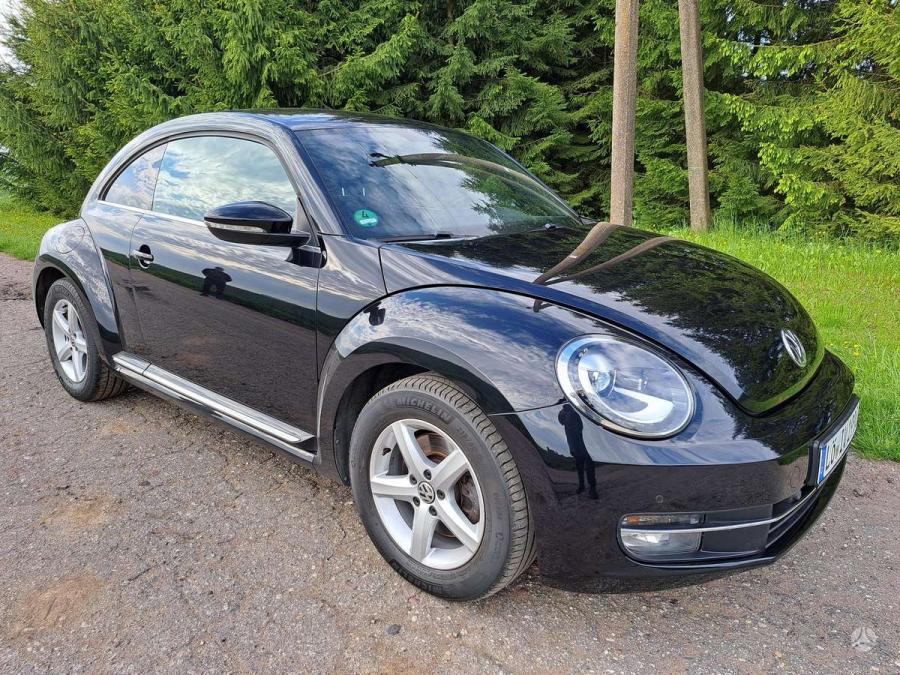 Melns Volkswagen Beetle 2013 Viļņa, ar dzinēja tilpumu 1.40 L un nobraukumu 72 tūkst. km par 7130 €, foto 3 vietnē AUTOMOTO.COM.LV