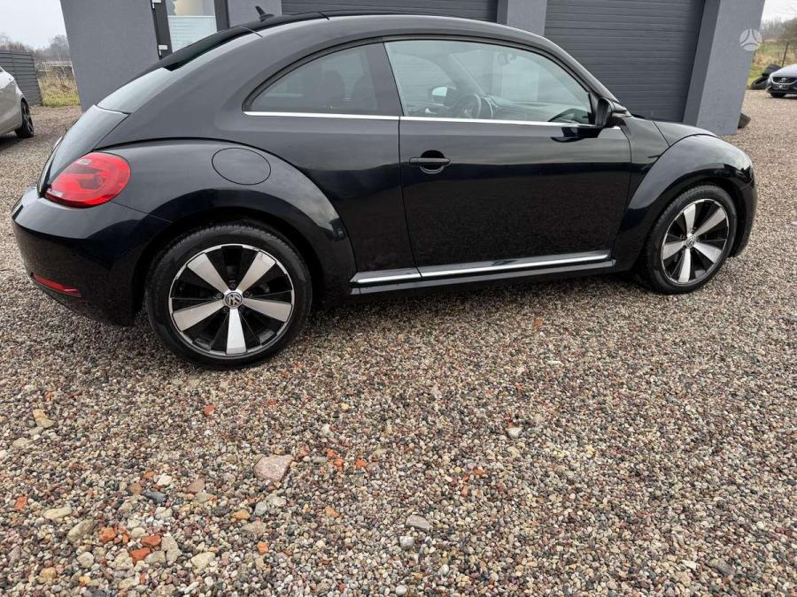 Melns Volkswagen Beetle 2014 Alīta, ar dzinēja tilpumu 1.20 L un nobraukumu 165 tūkst. km par 6250 €, foto 8 vietnē AUTOMOTO.COM.LV