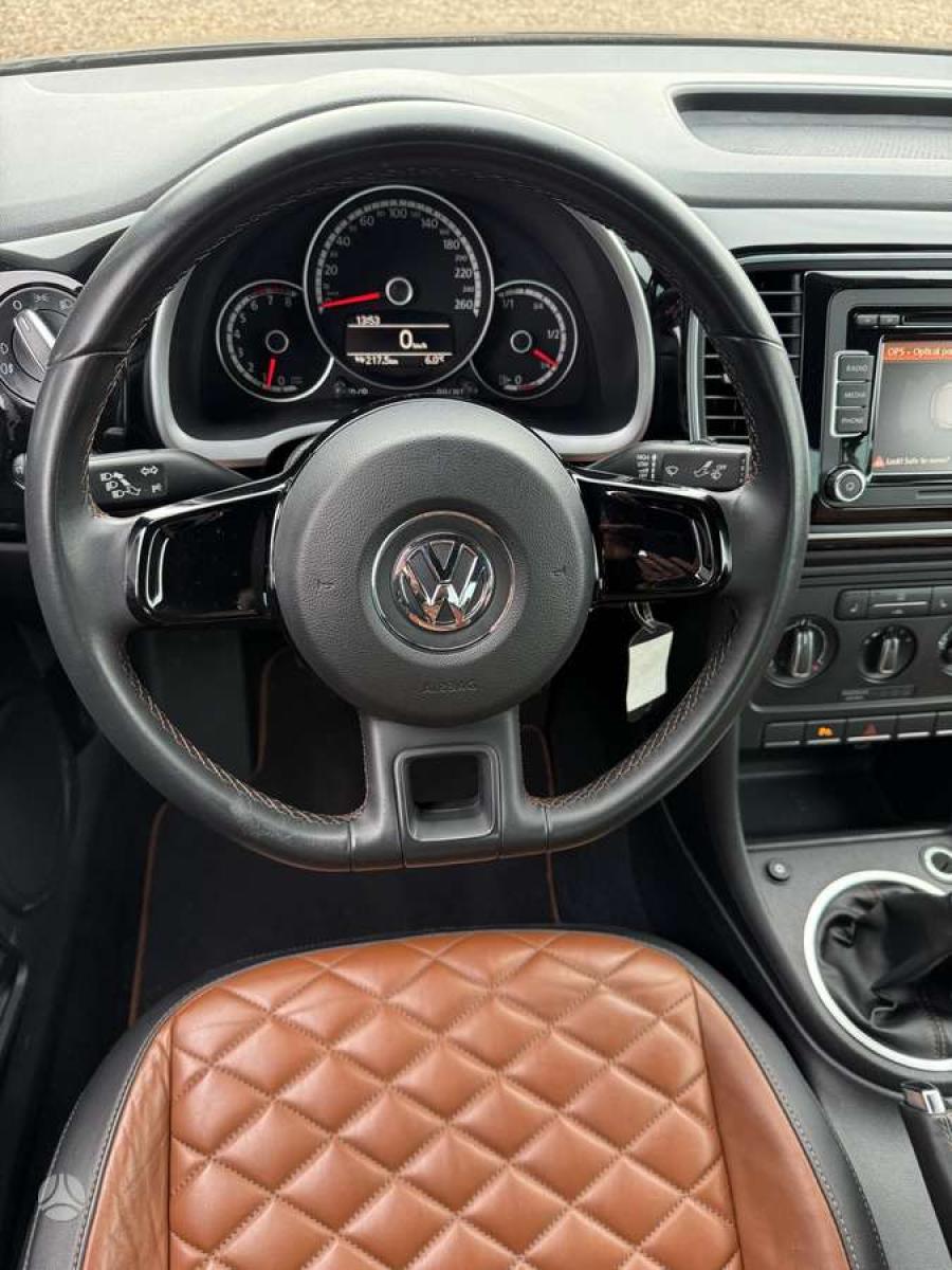Melns Volkswagen Beetle 2014 Alīta, ar dzinēja tilpumu 1.20 L un nobraukumu 165 tūkst. km par 6250 €, foto 18 vietnē AUTOMOTO.COM.LV