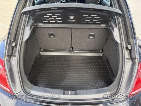 Black Volkswagen Beetle 2014 in Viljandi, with an engine capacity of 1.60 L and mileage of 228 thousand km for 8999 €, photo 11 on AUTOMOTO.COM.LV