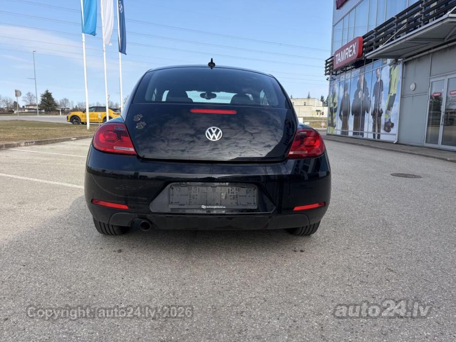 Black Volkswagen Beetle 2014 in Viljandi, with an engine capacity of 1.60 L and mileage of 228 thousand km for 8999 €, photo 15 on AUTOMOTO.COM.LV