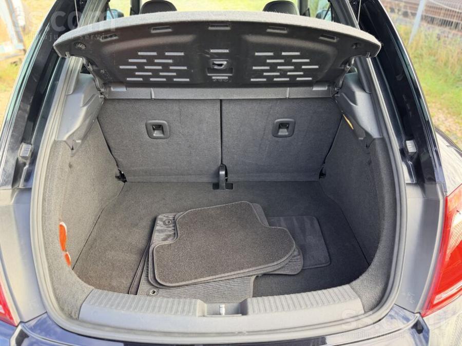 Melns Volkswagen Beetle 2014 Rīga, ar dzinēja tilpumu 2.00 L un nobraukumu 241 tūkst. km par 7995 €, foto 6 vietnē AUTOMOTO.COM.LV