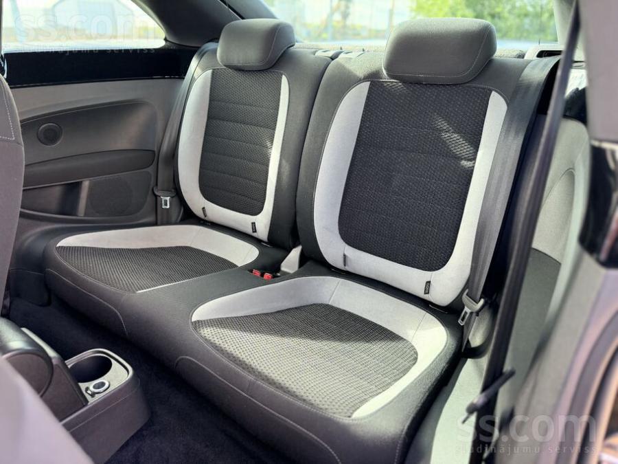 Melns Volkswagen Beetle 2014 Rīga, ar dzinēja tilpumu 2.00 L un nobraukumu 241 tūkst. km par 7995 €, foto 9 vietnē AUTOMOTO.COM.LV