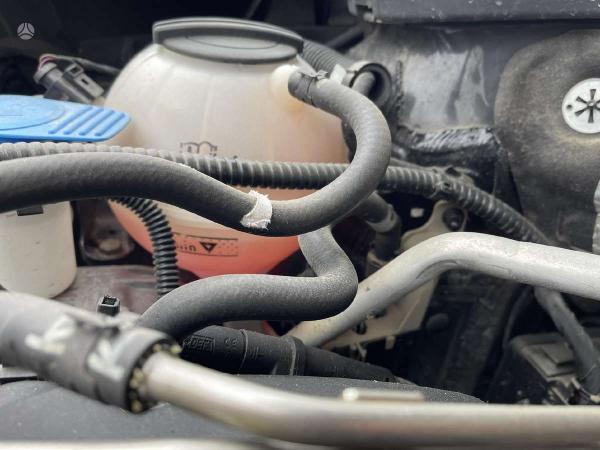 Black Volkswagen Beetle 2015 in Klaipeda, with an engine capacity of 1.20 L and mileage of 158 thousand km for 3900 €, photo 8 on AUTOMOTO.COM.LV