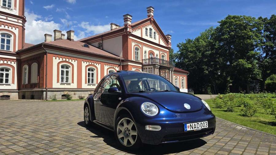 Zils Volkswagen Beetle 2002 Viļņa, ar dzinēja tilpumu 1.60 L un nobraukumu 233 tūkst. km par 3850 €, foto 1 vietnē AUTOMOTO.COM.LV