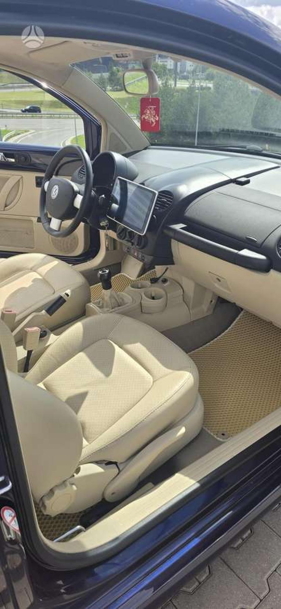 Zils Volkswagen Beetle 2002 Viļņa, ar dzinēja tilpumu 1.60 L un nobraukumu 233 tūkst. km par 3850 €, foto 28 vietnē AUTOMOTO.COM.LV