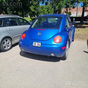 Zils Volkswagen Beetle 1999 Rīga, ar dzinēja tilpumu 2.00 L un nobraukumu 170 tūkst. km par 1600 €, foto  vietnē AUTOMOTO.COM.LV