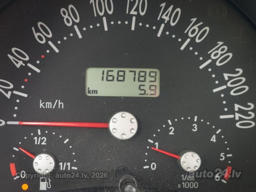 Blue Volkswagen Beetle 2003 in Tallinn, with an engine capacity of 1.40 L and mileage of 169 thousand km for 2499 €, photo 9 on AUTOMOTO.COM.LV