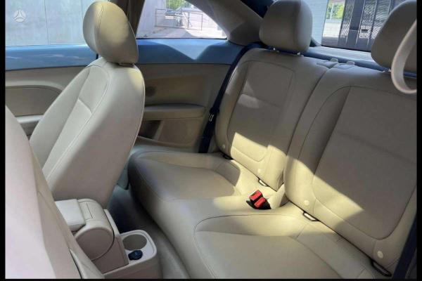 Blue Volkswagen Beetle 2015 in Kaunas, with an engine capacity of 2.00 L and mileage of 137 thousand km for 12000 €, photo 9 on AUTOMOTO.COM.LV