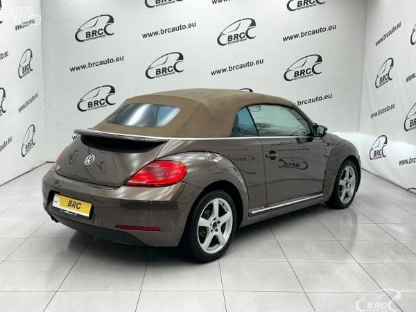 Brown Volkswagen Beetle 2013 in Avizieniai, with an engine capacity of 2.00 L and mileage of 176 thousand km for 5900 €, photo 3 on AUTOMOTO.COM.LV