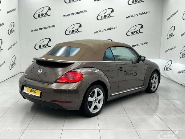 Brūns Volkswagen Beetle 2013 Viļņa, ar dzinēja tilpumu 1.97 L un nobraukumu 176 tūkst. km par 5900 €, foto 4 vietnē AUTOMOTO.COM.LV