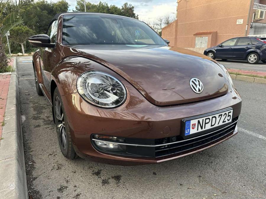 Brūns Volkswagen Beetle 2017 Klaipėda, ar dzinēja tilpumu 1.20 L un nobraukumu 44 tūkst. km par 18500 €, foto 3 vietnē AUTOMOTO.COM.LV