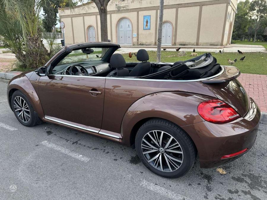 Brūns Volkswagen Beetle 2017 Klaipėda, ar dzinēja tilpumu 1.20 L un nobraukumu 44 tūkst. km par 18500 €, foto 13 vietnē AUTOMOTO.COM.LV