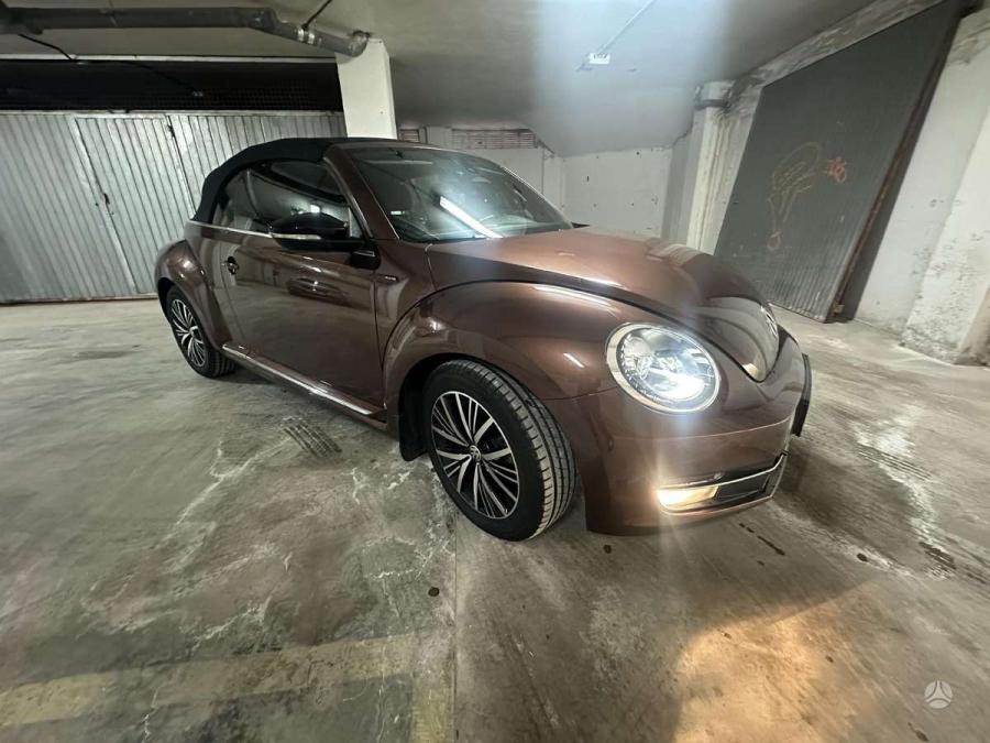 Brūns Volkswagen Beetle 2017 Klaipėda, ar dzinēja tilpumu 1.20 L un nobraukumu 44 tūkst. km par 18500 €, foto 27 vietnē AUTOMOTO.COM.LV