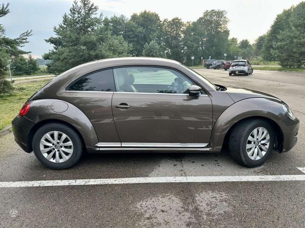 Brūns Volkswagen Beetle 2014 Viļņa, ar dzinēja tilpumu 1.20 L un nobraukumu 116 tūkst. km par 9999 €, foto 2 vietnē AUTOMOTO.COM.LV