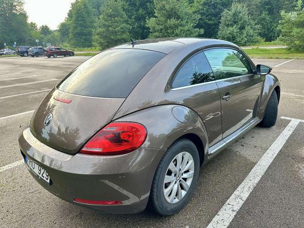 Brūns Volkswagen Beetle 2014 Viļņa, ar dzinēja tilpumu 1.20 L un nobraukumu 116 tūkst. km par 9999 €, foto 3 vietnē AUTOMOTO.COM.LV