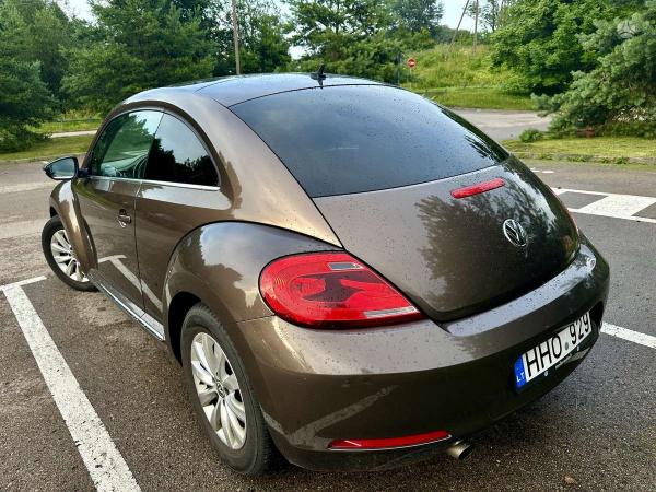 Brūns Volkswagen Beetle 2014 Viļņa, ar dzinēja tilpumu 1.20 L un nobraukumu 116 tūkst. km par 9999 €, foto 5 vietnē AUTOMOTO.COM.LV