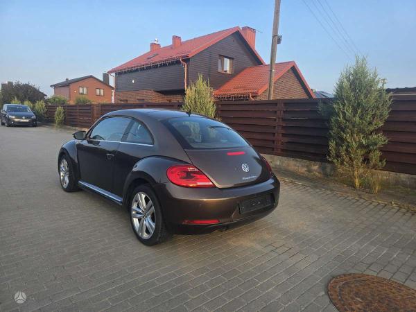Brūns Volkswagen Beetle 2012 Kauņa, ar dzinēja tilpumu 1.60 L un nobraukumu 165 tūkst. km par 5999 €, foto 3 vietnē AUTOMOTO.COM.LV