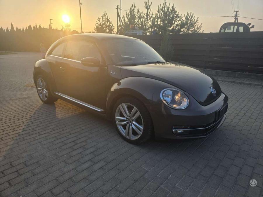 Brown Volkswagen Beetle 2012 in Kaunas, with an engine capacity of 1.60 L and mileage of 165 thousand km for 5999 €, photo 5 on AUTOMOTO.COM.LV