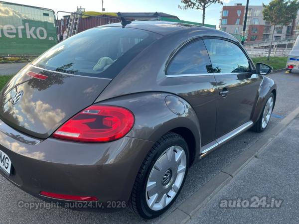 Brūns Volkswagen Beetle 2012 Tallina, ar dzinēja tilpumu 1.20 L un nobraukumu 131 tūkst. km par 4700 €, foto 4 vietnē AUTOMOTO.COM.LV