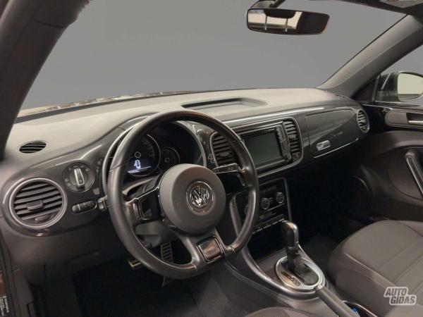 Brūns Volkswagen Beetle 2017 Kauņa, ar dzinēja tilpumu 2.00 L un nobraukumu 48 tūkst. km par 32649 €, foto 10 vietnē AUTOMOTO.COM.LV