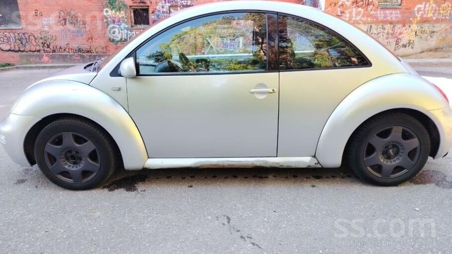 Volkswagen Beetle 2000 Rīga, ar dzinēja tilpumu 1.60 L un nobraukumu 341 tūkst. km par 1500 €, foto 9 vietnē AUTOMOTO.COM.LV