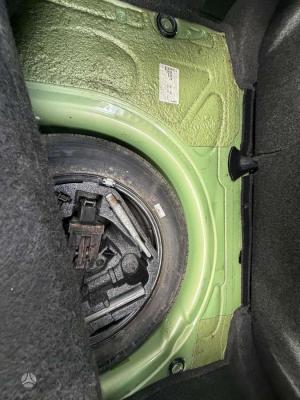 Zaļš Volkswagen Beetle 2002 Kauņa, ar dzinēja tilpumu 1.78 L un nobraukumu 128 tūkst. km par 1100 €, foto 13 vietnē AUTOMOTO.COM.LV