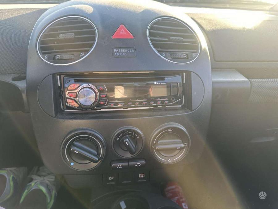 Grey Volkswagen Beetle 2007 in Ukmerge, with an engine capacity of 1.90 L and mileage of 200 thousand km for 2650 €, photo 9 on AUTOMOTO.COM.LV