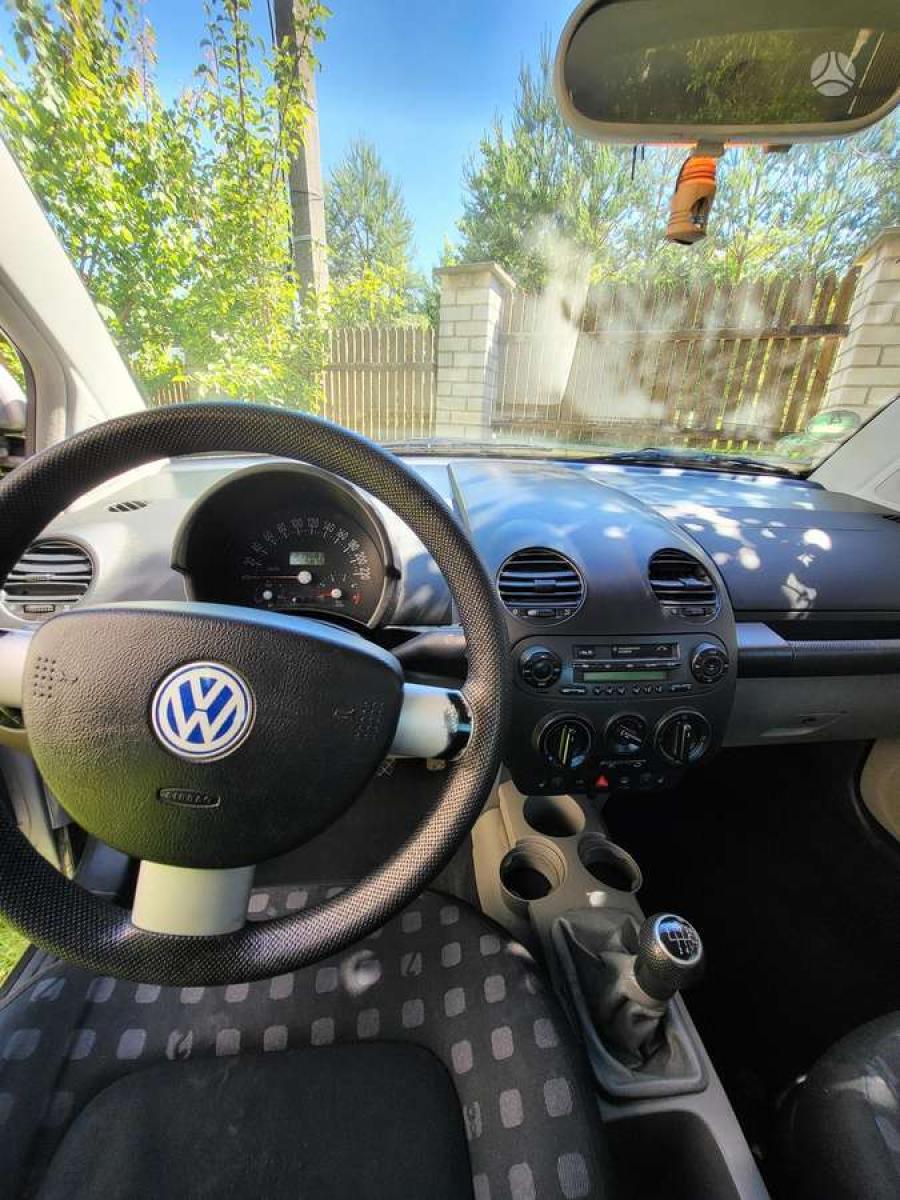 Grey Volkswagen Beetle 1999 in Kaunas, with an engine capacity of 1.90 L and mileage of 280 thousand km for 1150 €, photo 5 on AUTOMOTO.COM.LV