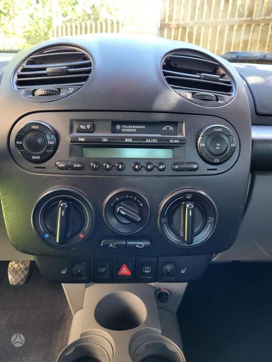 Grey Volkswagen Beetle 1999 in Kaunas, with an engine capacity of 1.90 L and mileage of 280 thousand km for 1150 €, photo 8 on AUTOMOTO.COM.LV