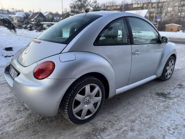 Pelēks Volkswagen Beetle 2002 Kauņa, ar dzinēja tilpumu 1.90 L un nobraukumu 250 tūkst. km par 1550 €, foto 5 vietnē AUTOMOTO.COM.LV
