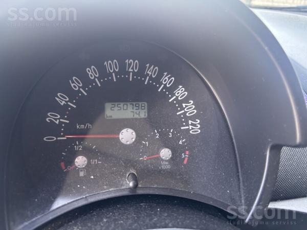 Pelēks Volkswagen Beetle 2002 Jēkabpils, ar dzinēja tilpumu 1.90 L un nobraukumu 251 tūkst. km par 1900 €, foto 9 vietnē AUTOMOTO.COM.LV