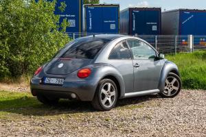 Pelēks Volkswagen Beetle 2005 Rīga, ar dzinēja tilpumu 1.90 L un nobraukumu 244 tūkst. km par 2995 €, foto 5 vietnē AUTOMOTO.COM.LV