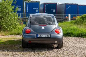 Pelēks Volkswagen Beetle 2005 Rīga, ar dzinēja tilpumu 1.90 L un nobraukumu 244 tūkst. km par 2995 €, foto 7 vietnē AUTOMOTO.COM.LV
