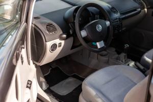 Pelēks Volkswagen Beetle 2005 Rīga, ar dzinēja tilpumu 1.90 L un nobraukumu 244 tūkst. km par 2995 €, foto 10 vietnē AUTOMOTO.COM.LV