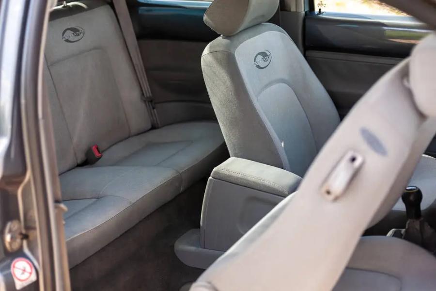 Pelēks Volkswagen Beetle 2005 Rīga, ar dzinēja tilpumu 1.90 L un nobraukumu 244 tūkst. km par 2995 €, foto 17 vietnē AUTOMOTO.COM.LV
