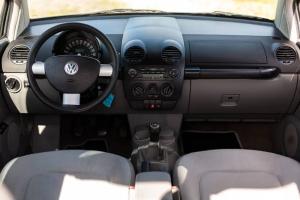 Pelēks Volkswagen Beetle 2005 Rīga, ar dzinēja tilpumu 1.90 L un nobraukumu 244 tūkst. km par 2995 €, foto 19 vietnē AUTOMOTO.COM.LV