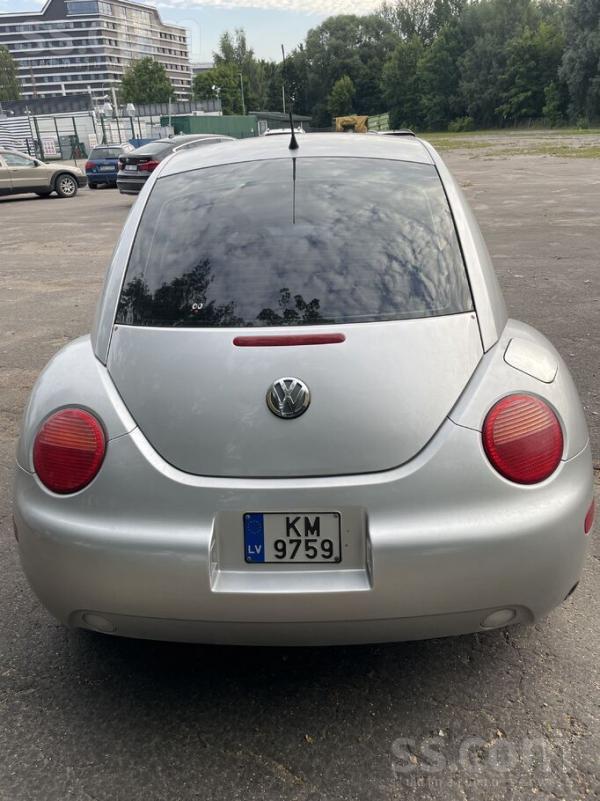 Pelēks Volkswagen Beetle 1998 Rīga, ar dzinēja tilpumu 2.00 L un nobraukumu 191 tūkst. km par 650 €, foto 4 vietnē AUTOMOTO.COM.LV