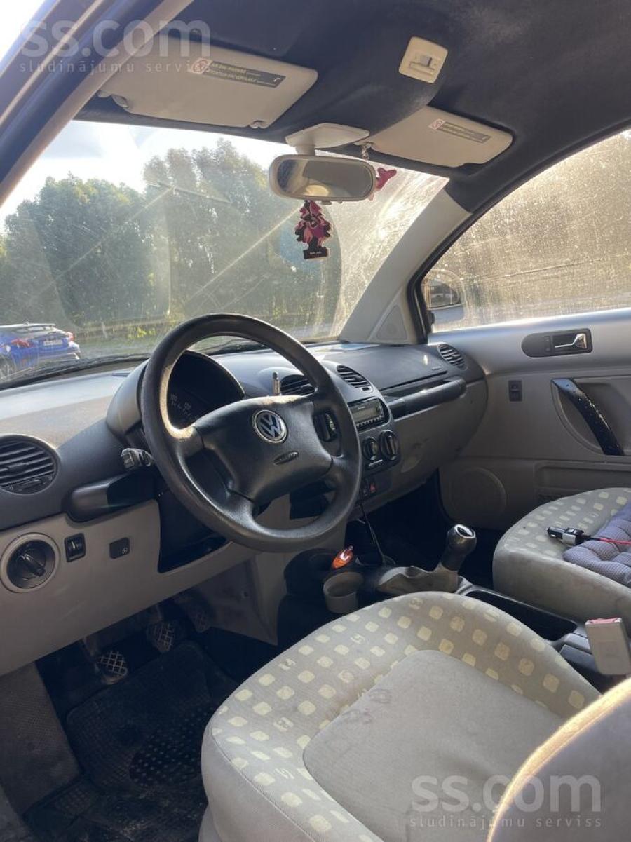 Pelēks Volkswagen Beetle 1998 Rīga, ar dzinēja tilpumu 2.00 L un nobraukumu 191 tūkst. km par 650 €, foto 8 vietnē AUTOMOTO.COM.LV