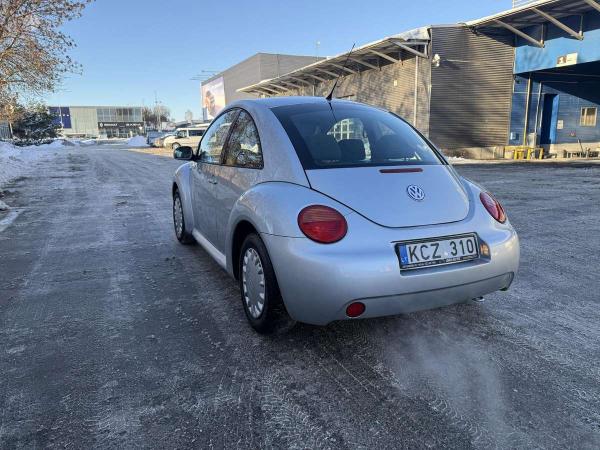Pelēks Volkswagen Beetle 2002 Kauņa, ar dzinēja tilpumu 1.90 L un nobraukumu 390 tūkst. km par 1200 €, foto 4 vietnē AUTOMOTO.COM.LV