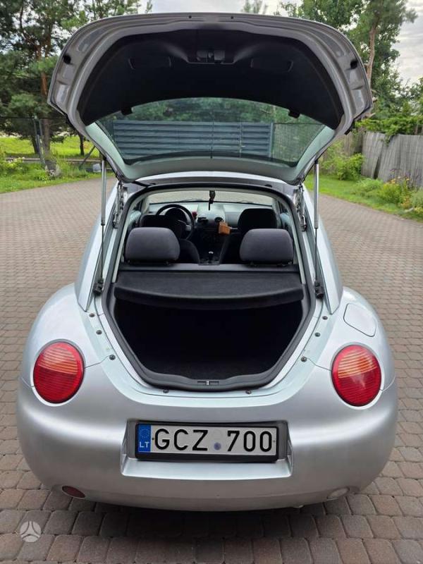 Pelēks Volkswagen Beetle 2003 Kauņa, ar dzinēja tilpumu 1.90 L un nobraukumu 273 tūkst. km par 1500 €, foto 8 vietnē AUTOMOTO.COM.LV