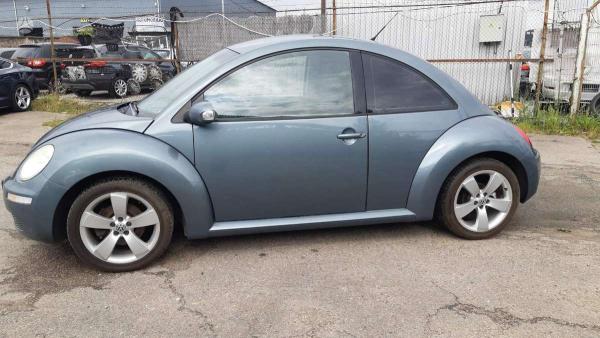 Pelēks Volkswagen Beetle 2005 Kauņa, ar dzinēja tilpumu 1.39 L un nobraukumu 216 tūkst. km par 2450 €, foto 10 vietnē AUTOMOTO.COM.LV