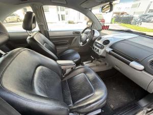 Grey Volkswagen Beetle 2008 in Kaunas, with an engine capacity of 1.98 L and mileage of 145 thousand km for 1499 €, photo 16 on AUTOMOTO.COM.LV