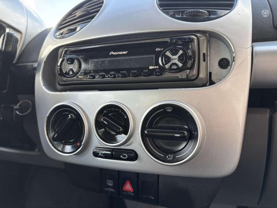 Grey Volkswagen Beetle 2008 in Kaunas, with an engine capacity of 1.98 L and mileage of 145 thousand km for 1499 €, photo 18 on AUTOMOTO.COM.LV