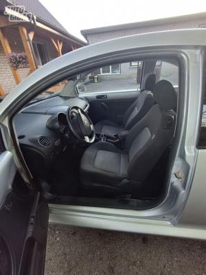 Pelēks Volkswagen Beetle 2010 Raseiniai, ar dzinēja tilpumu 1.90 L un nobraukumu 206 tūkst. km par 3600 €, foto 5 vietnē AUTOMOTO.COM.LV