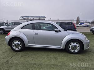 Pelēks Volkswagen Beetle 2012 Liepāja, ar dzinēja tilpumu 1.60 L un nobraukumu 217 tūkst. km par 5600 €, foto 5 vietnē AUTOMOTO.COM.LV