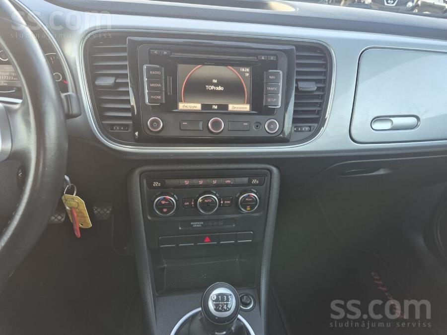 Pelēks Volkswagen Beetle 2012 Liepāja, ar dzinēja tilpumu 1.60 L un nobraukumu 217 tūkst. km par 5600 €, foto 15 vietnē AUTOMOTO.COM.LV