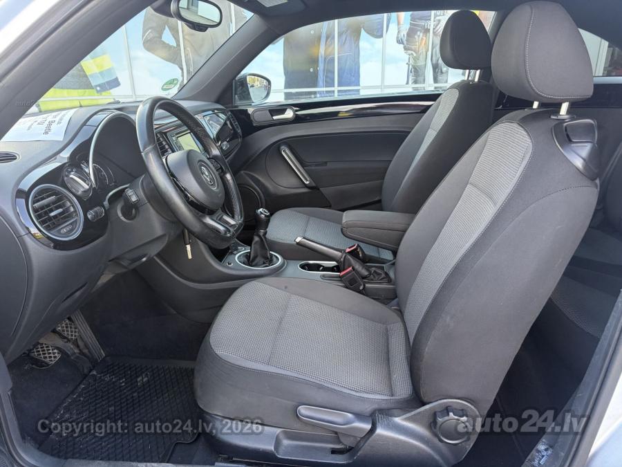 Pelēks Volkswagen Beetle 2014 Tallina, ar dzinēja tilpumu 1.20 L un nobraukumu 199 tūkst. km par 7790 €, foto 7 vietnē AUTOMOTO.COM.LV