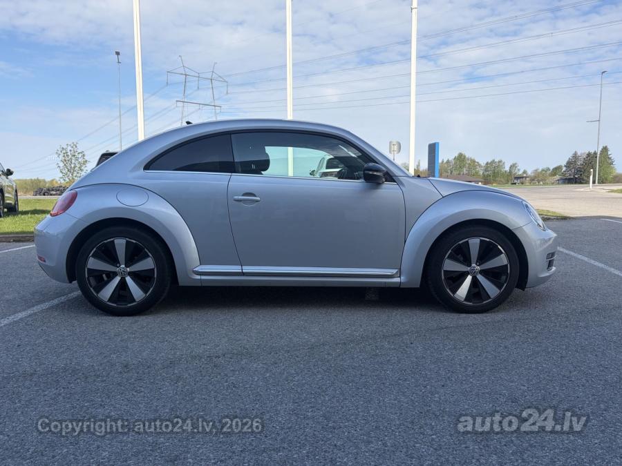 Pelēks Volkswagen Beetle 2014 Tallina, ar dzinēja tilpumu 1.20 L un nobraukumu 199 tūkst. km par 7790 €, foto 16 vietnē AUTOMOTO.COM.LV